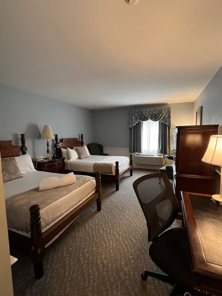DAN’L WEBSTER INN & SPA - Bed & Breakfast in Sandwich, Massachusetts at ...