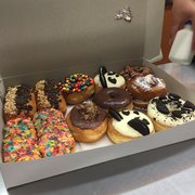 CALIFORNIA DONUTS - 6097 Photos & 2970 Reviews - Bakeries - 3540 W 3rd ...