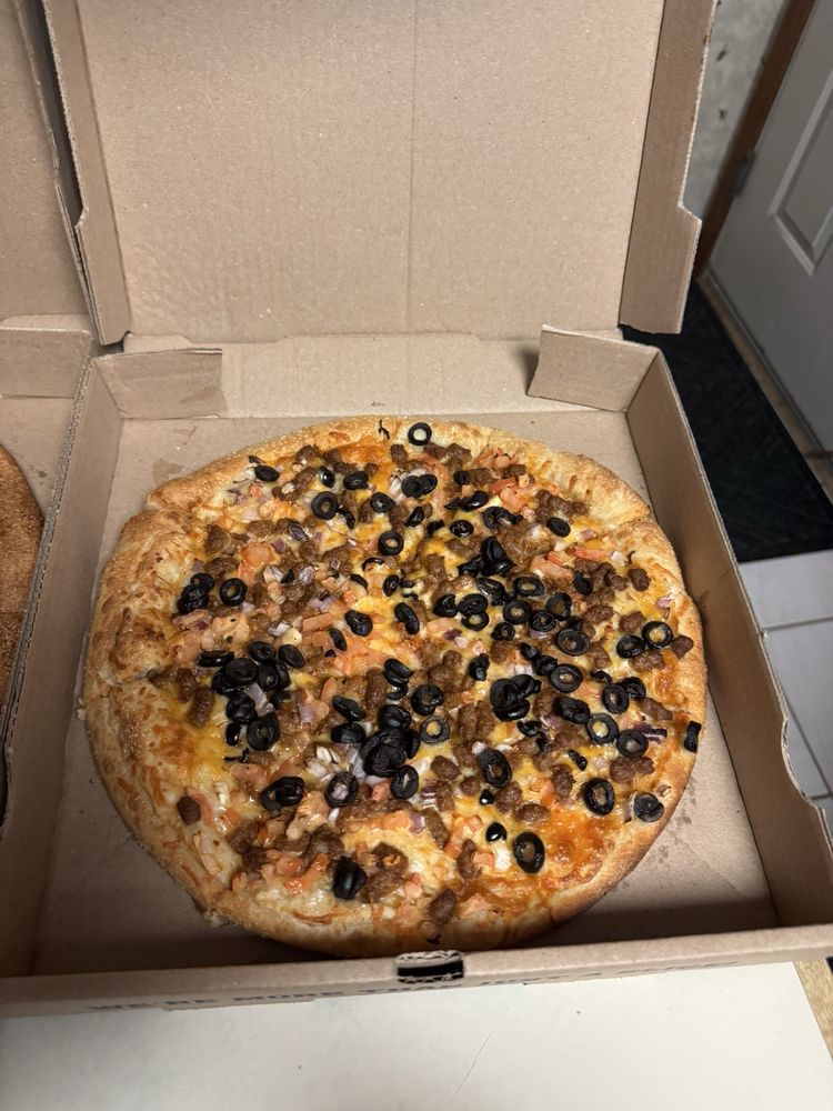 HOMETOWN SLICE PIZZA - Updated August 2025 - 13 Photos & 14 Reviews ...