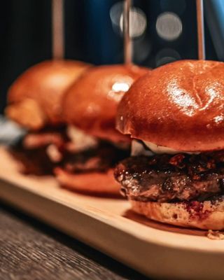 THE TAP HOUSE - Updated November 2025 - 59 Photos & 30 Reviews - 29 N ...