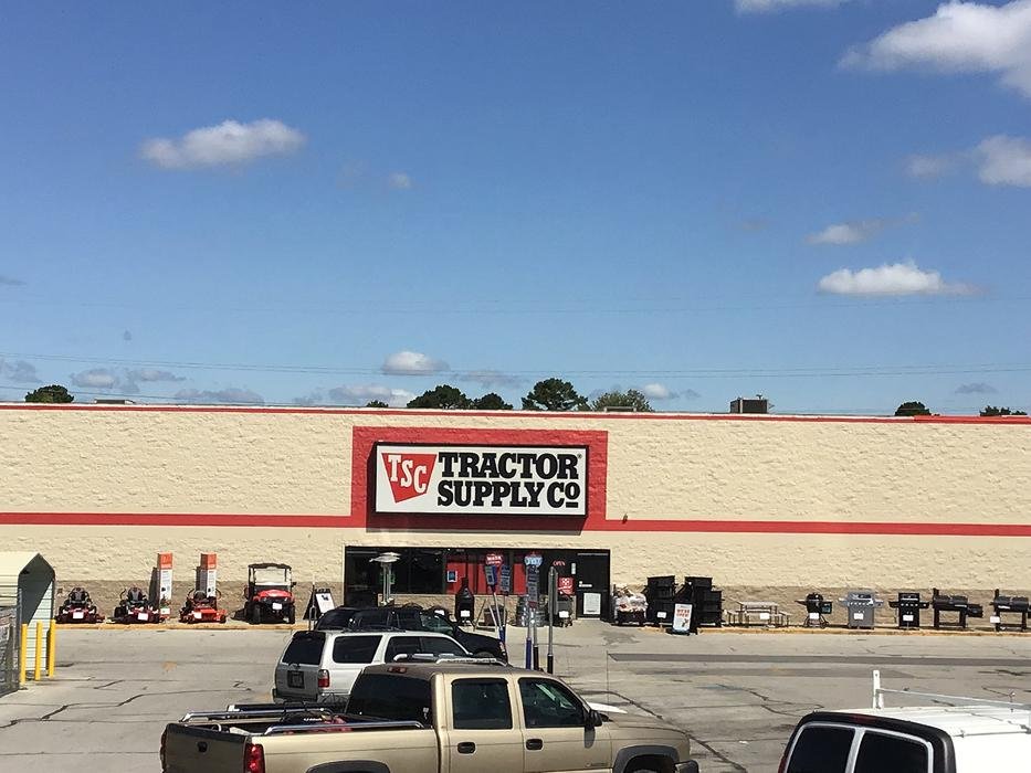 TRACTOR SUPPLY - Updated December 2025 - 14 Photos - 1785 Battlefield ...