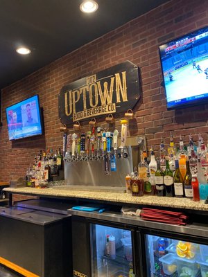 UPTOWN FOOD AND BEVERAGE - 27 Photos & 52 Reviews - 302 SW Maple St ...