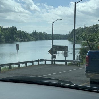 CANBY FERRY - Updated December 2025 - 41 Photos & 15 Reviews - 4116 N ...