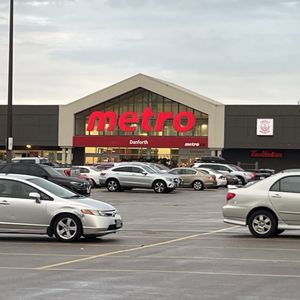 METRO - Updated July 2025 - 15 Photos - 910 Southdown Road, Mississauga ...