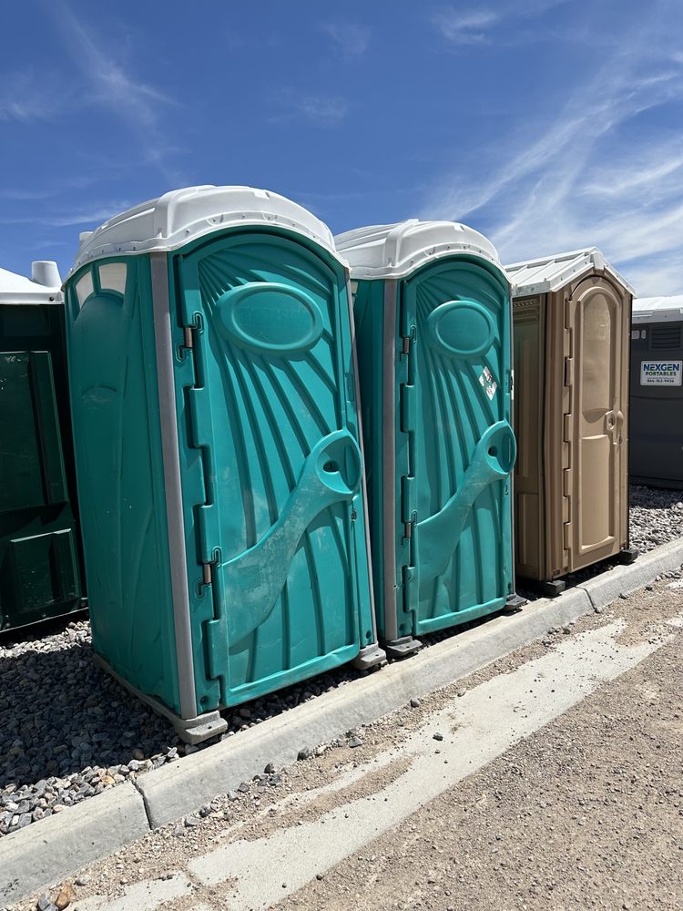 CRAPPER KING - Updated December 2025 - 12 Photos - 13009 S Parker Rd ...