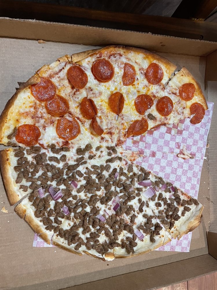 PIZZA BARN - Updated January 2026 - 16 Photos & 10 Reviews - 2 S Adair ...