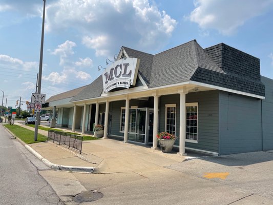 MCL RESTAURANT & BAKERY - Updated December 2025 - 25 Photos & 32 ...