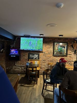 ST JAMES IRISH PUB - Updated December 2025 - 84 Photos & 133 Reviews ...