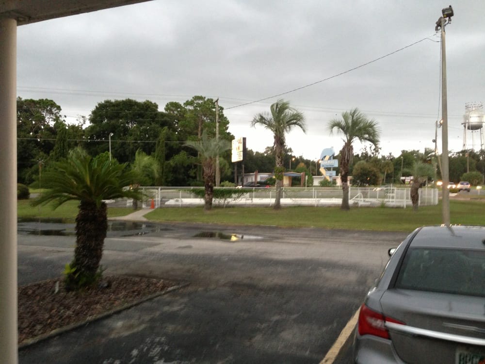 ROYAL INN - Updated September 2024 - 14 Photos & 25 Reviews - 1829 S ...