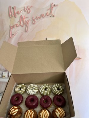 PRETTY SWEET BAKERY - Updated December 2025 - 23 Photos & 13 Reviews ...