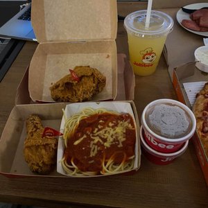JOLLIBEE - 248 Photos & 121 Reviews - Fast Food - 800 Boyer Boulevard ...