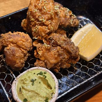 PRESENT TENSE - Updated July 2025 - 147 Photos & 61 Reviews - 301 Hart St, Nashville, Tennessee ...