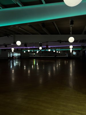 WOOD’N WHEEL SKATING RINK - Updated September 2025 - 365 Rte 9W, Ulster ...