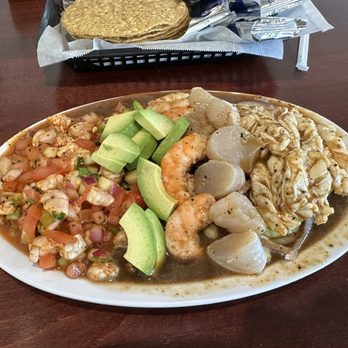 MARISCOS DON MONCHIS - Updated January 2026 - 66 Photos & 81 Reviews ...