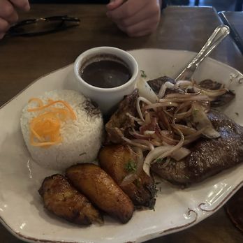 ISLA CUBAN-LATÍN KITCHEN & RUM BAR - Updated June 2024 - 3170 Photos ...