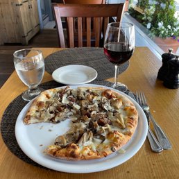 CALISTOGA INN - RESTAURANT - Updated September 2025 - 1340 Photos ...