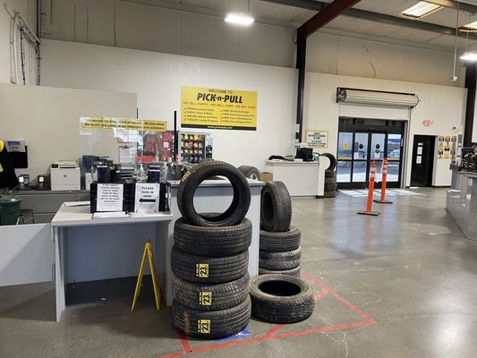 PICK N PULL - Updated July 2025 - 15 Photos & 24 Reviews - 4075 Happy ...