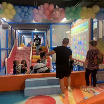 CANDY WONDERLAND - Updated January 2026 - 65 Photos & 45 Reviews ...