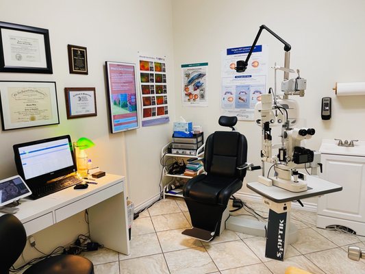 Designer Eyes Optometry - Updated June 2026 - 57 Photos & 53 Reviews ...