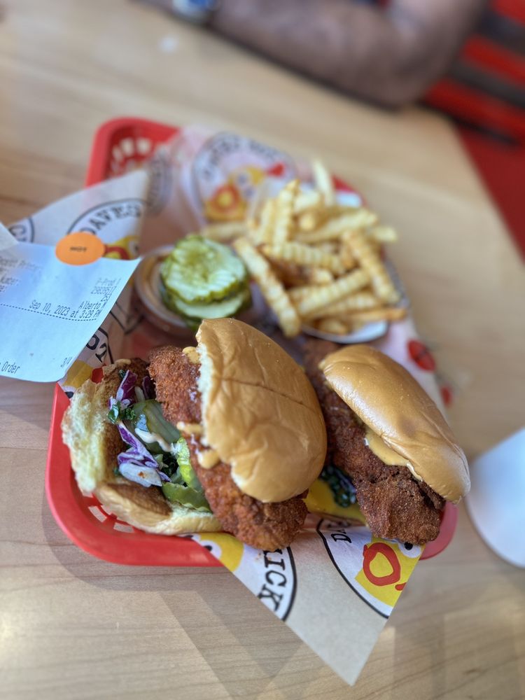 DAVE’S HOT CHICKEN - Updated September 2024 - 180 Photos & 62 Reviews ...