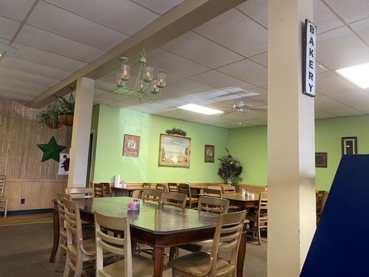 CHESTNUT FAMILY RESTAURANT - Updated December 2025 - 104 East Olive St ...
