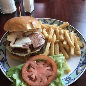 THREE BRIDGES CAFE - 14 Photos & 18 Reviews - 430 Main St, Three ...