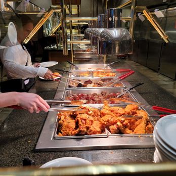 SHADY MAPLE SMORGASBORD - Updated November 2024 - 1386 Photos & 1229 ...