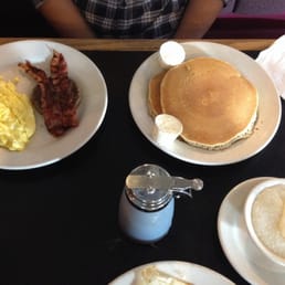 BREADMEN’S - Updated December 2025 - 85 Photos & 176 Reviews - 261 S ...