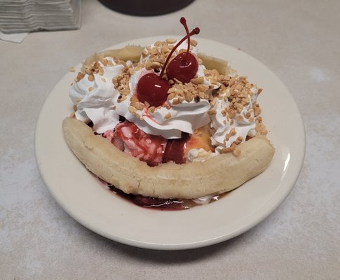 COUNTRY RANCH FAMILY RESTAURANT & ICE CREAM PARLOR - 20 Photos - 329 ...