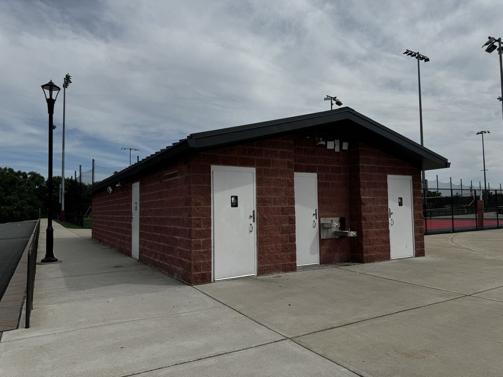 GUNNELL OVAL PLAYGROUND - Updated December 2025 - 13 Photos - 490 ...