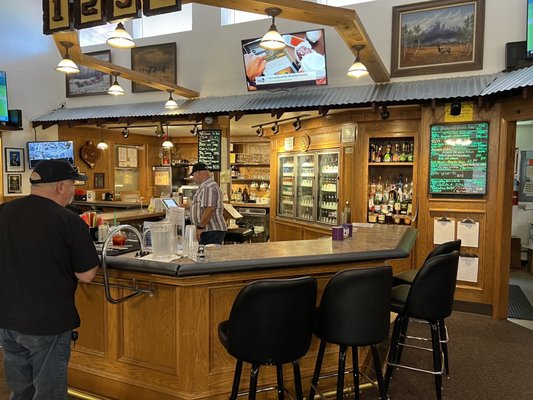 ELKS LODGE - Updated October 2025 - 13 Photos - 1170 W Prairie Ave ...