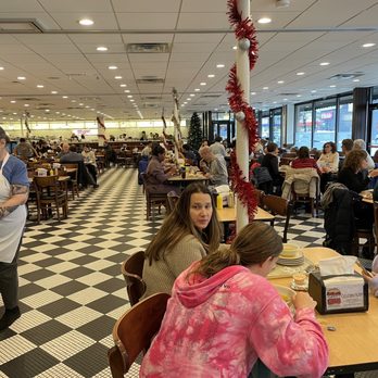 MANNY’S CAFETERIA & DELICATESSEN - Updated November 2024 - 1472 Photos ...