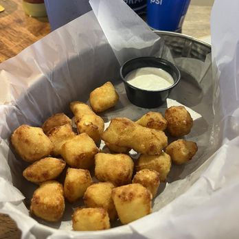 MR BREWS TAPHOUSE - Updated September 2024 - 52 Photos & 37 Reviews ...