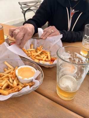 HI DIVE - Updated January 2026 - 325 Photos & 602 Reviews - Pier 28 1/2 ...