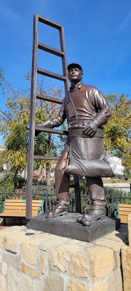 SANTA PAULA FARMWORKER MONUMENT - Updated December 2025 - E Santa ...