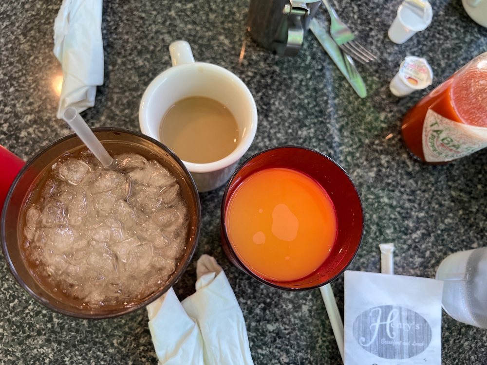 HENRY’S - Updated December 2025 - 66 Photos & 71 Reviews - 208 Grand ...