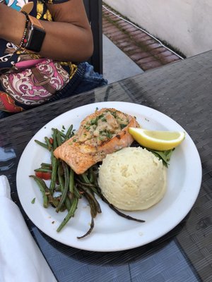 OLDE TOWNE INN - 276 Photos & 475 Reviews - Seafood - 14745 Main St ...