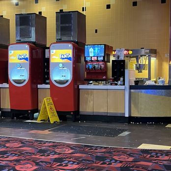 AMC MANTECA 16 - Updated March 2025 - 142 Photos & 374 Reviews - 848 ...