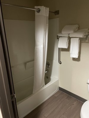 HOLIDAY INN EXPRESS SPOKANE-VALLEY - Updated December 2025 - 142 Photos ...