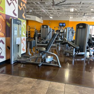 ANYTIME FITNESS - 46 Photos & 106 Reviews - 2620 S Tracy Blvd, Tracy ...