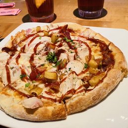 UPPER CRUST WOOD FIRED PIZZA - Updated April 2024 - 363 Photos & 301 ...
