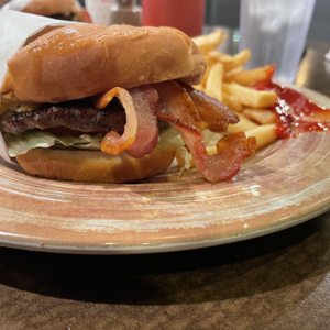 SANTA MARIA BURGERS - Updated April 2025 - 123 Photos & 231 Reviews ...