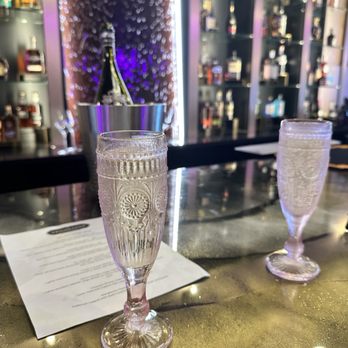CHAMPAGNE & CHOCOLATE - Updated January 2025 - 323 Photos & 74 Reviews ...