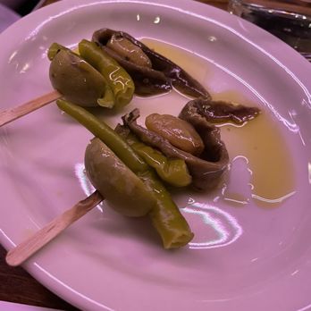 EEL BAR - Updated October 2025 - 87 Photos & 32 Reviews - 252 Broome St ...