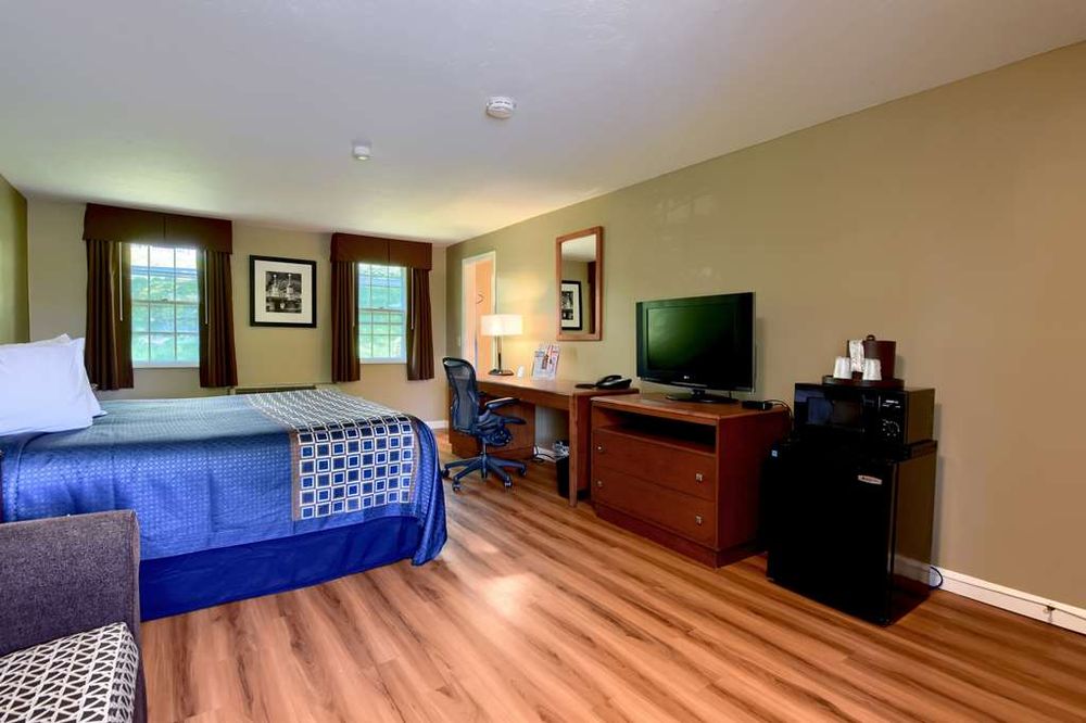 KNIGHTS INN DANVERS - Updated September 2025 - 121 Photos & 69 Reviews ...