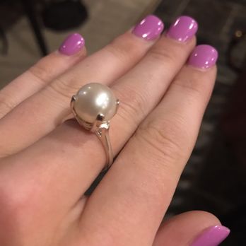 F&l jewelers store