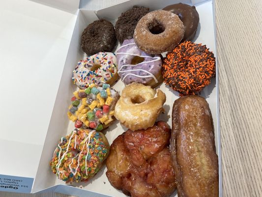 THE DONUT RUN - Updated August 2025 - 44 Photos & 13 Reviews - 554 S ...