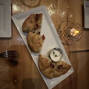 EMMI BAKERY & CAFE - Updated July 2025 - 10 Photos - 100 City Sq ...