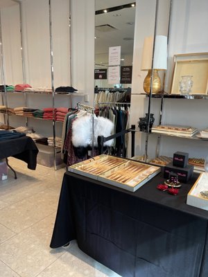 260 SAMPLE SALE - Updated October 2025 - 27 Photos & 30 Reviews - 2151 ...