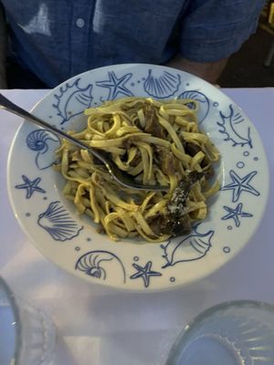 FLORA’S WINE BAR & RESTAURANT - Updated January 2026 - 172 Main St ...